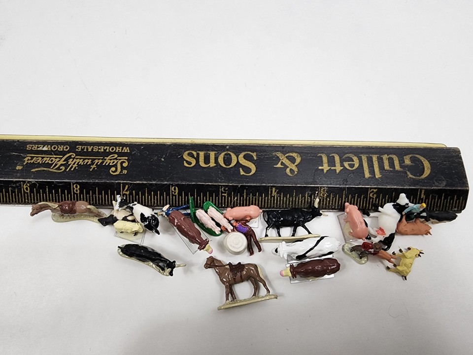 HO Scale 1/87 Farm Animal Lot Large Cows Bulls Pigs - Figures W ...