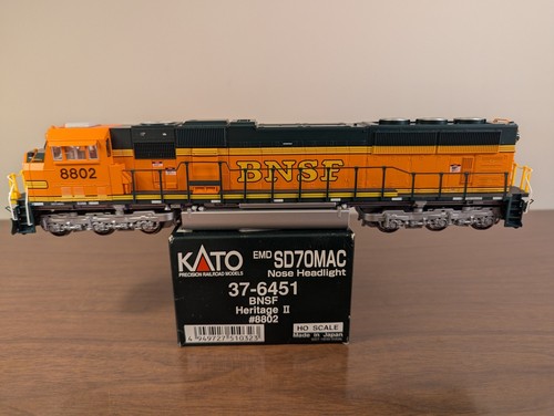 Kato HO Scale SD70MAC BNSF Heritage 2 #8802 "Nose Light" DCC Ready | eBay