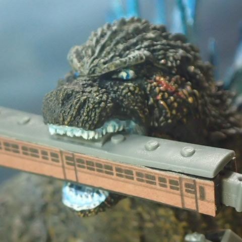 Train With Shinden Ichibankuji Godzilla 1.0 A Prize Repainted To ...