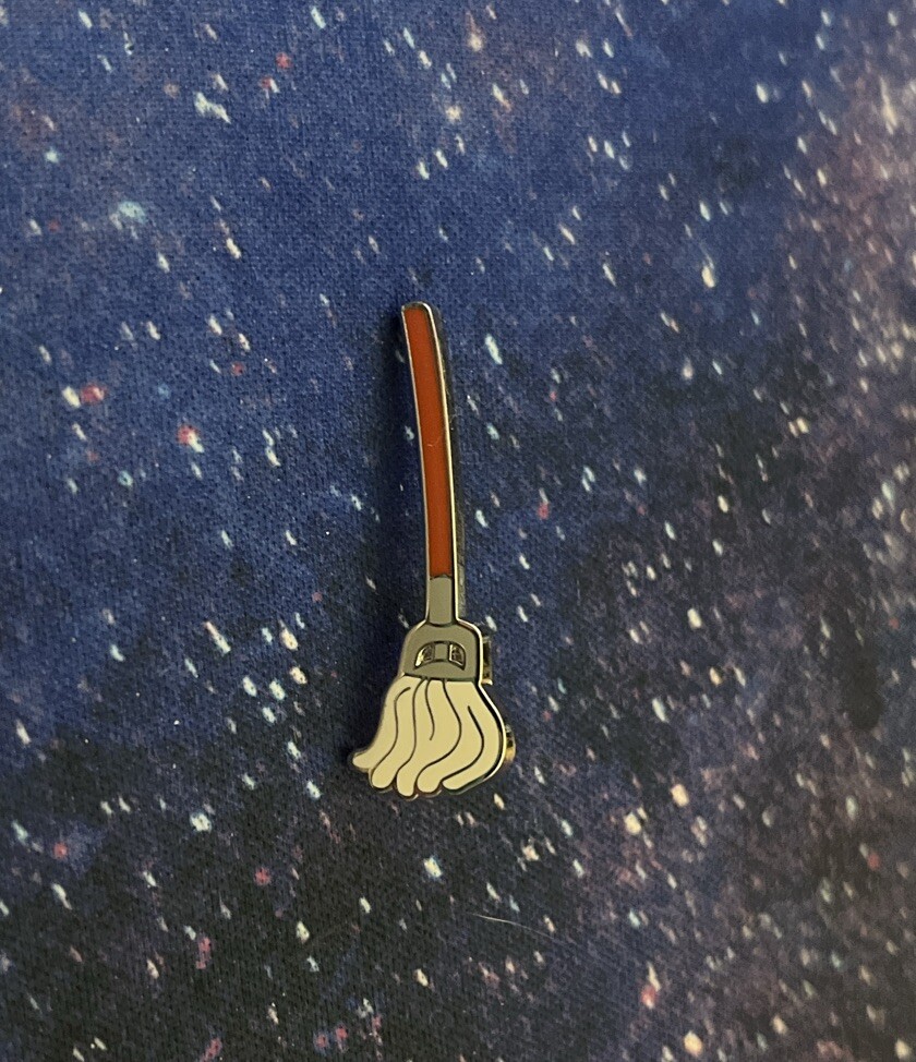 Disney Hocus Pocus 30 Anniversary Mop Hocus Pocus Pin | eBay