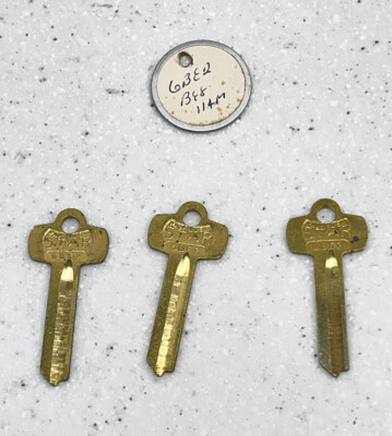 Vintage Set Of 3 Star Keys 6BE2 | eBay