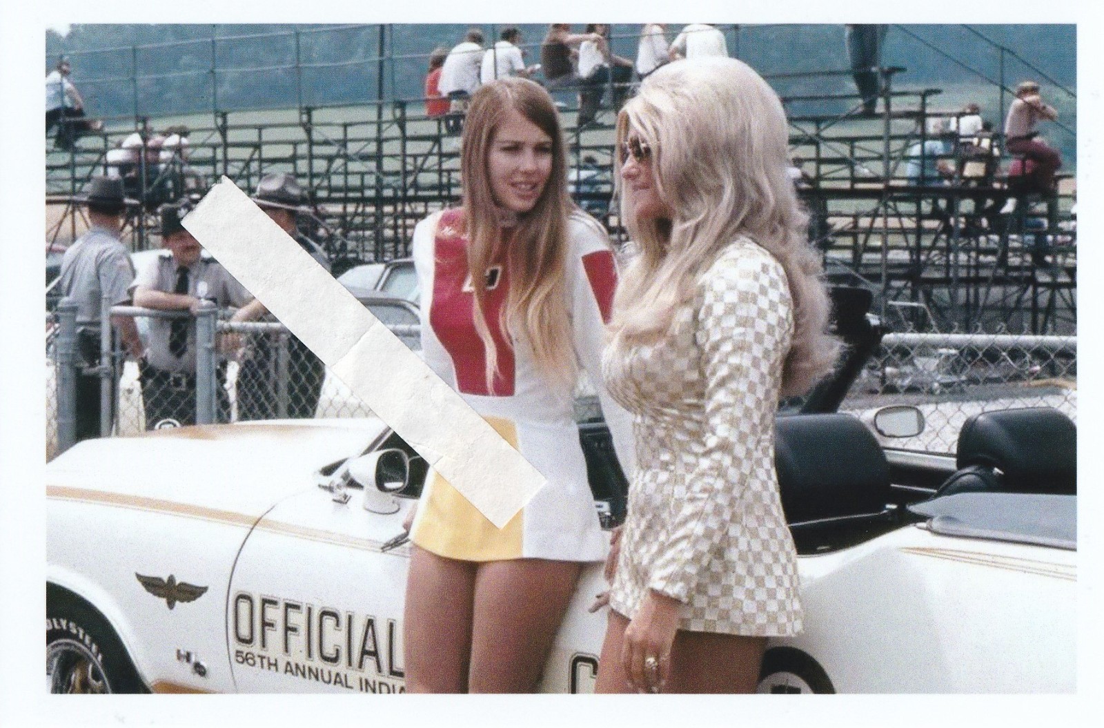 1970s Drag Racing-HURST-Linda Vaughn & Nikki Phillips-YORK US30 Dragway ...