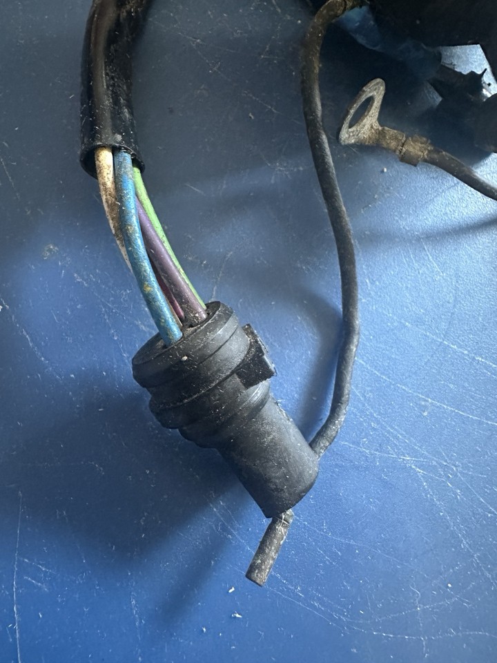 OEM OMC Evinrude Johnson Outboard V4 Ignition Power Pack 583336 583101 ...