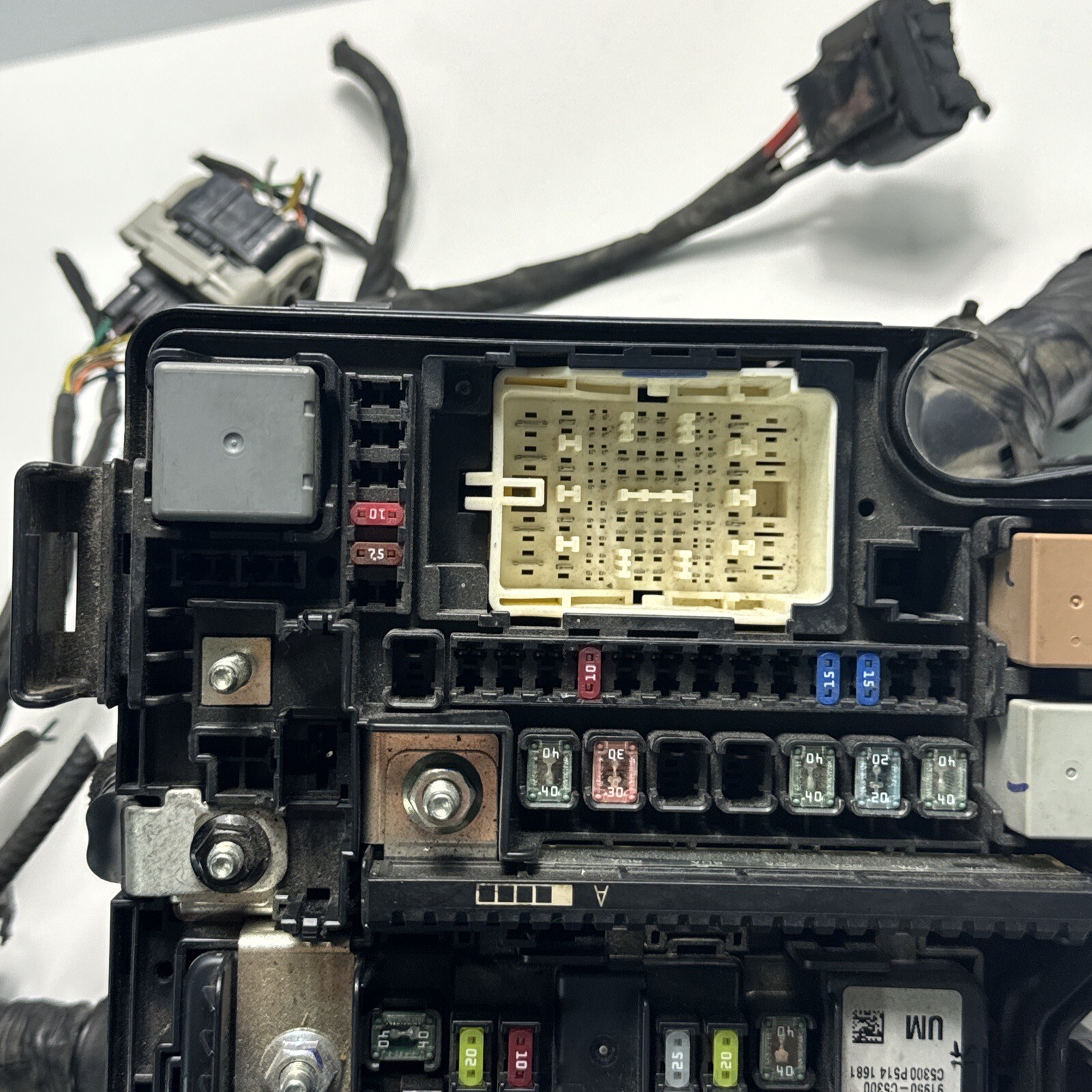 2016 - 2018 KIA Sorento Engine Fuse Box Relay Box OEM 91950-C5300 | eBay