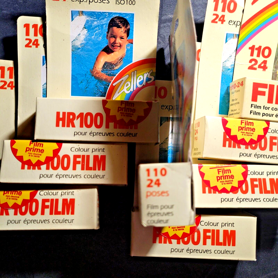 FILM ZELLERS, COLOUR PRINT 110/24 EXP HR100. SOME BOX'S LITTLE RUFF ...