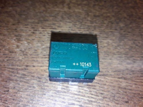 MERCEDES-BENZ C W203 0025420319 Relais 2.00 Petrol 95kw 2002 25463948 ...