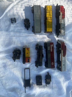 HO Train Parts Lot Engines And Cars | eBay