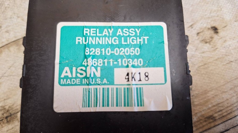 Pontiac Vibe 2007 Light control module unit LCM 8281002050 SMI90425 ...
