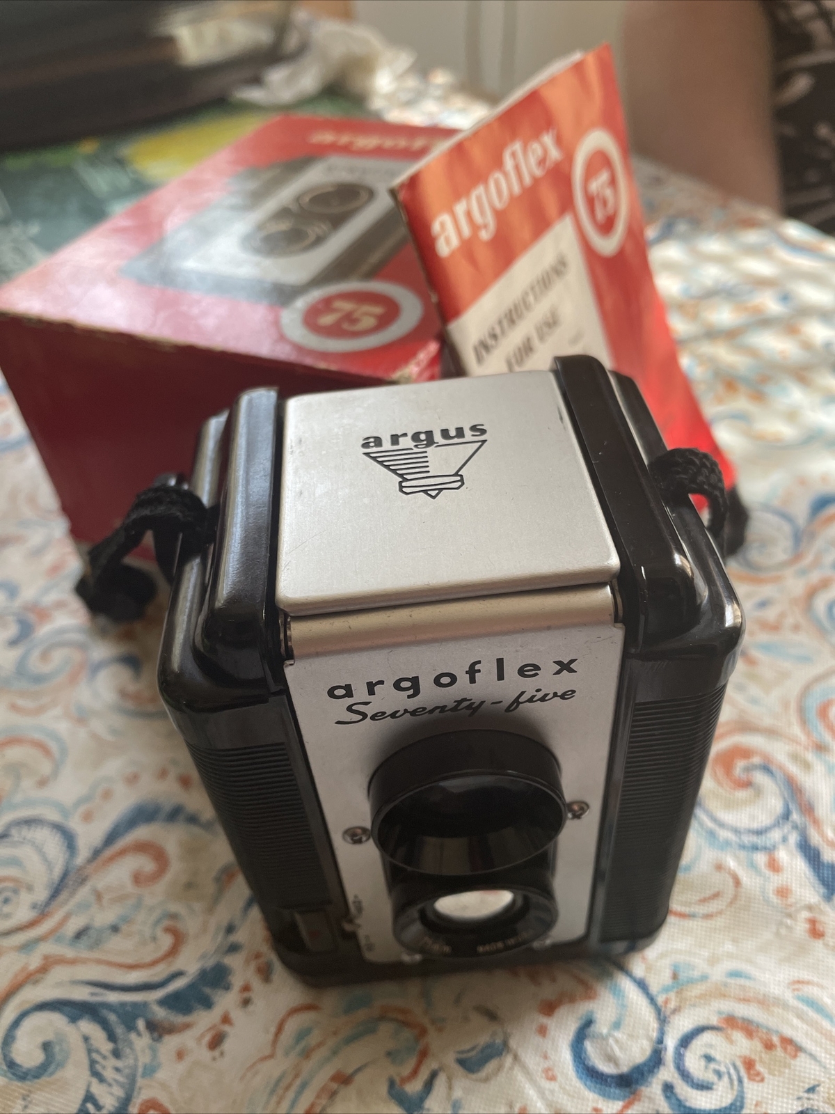 ARGOFLEX SEVENTY FIVE Box Camera w/Argus Lumar 75mm Lens w/ original ...