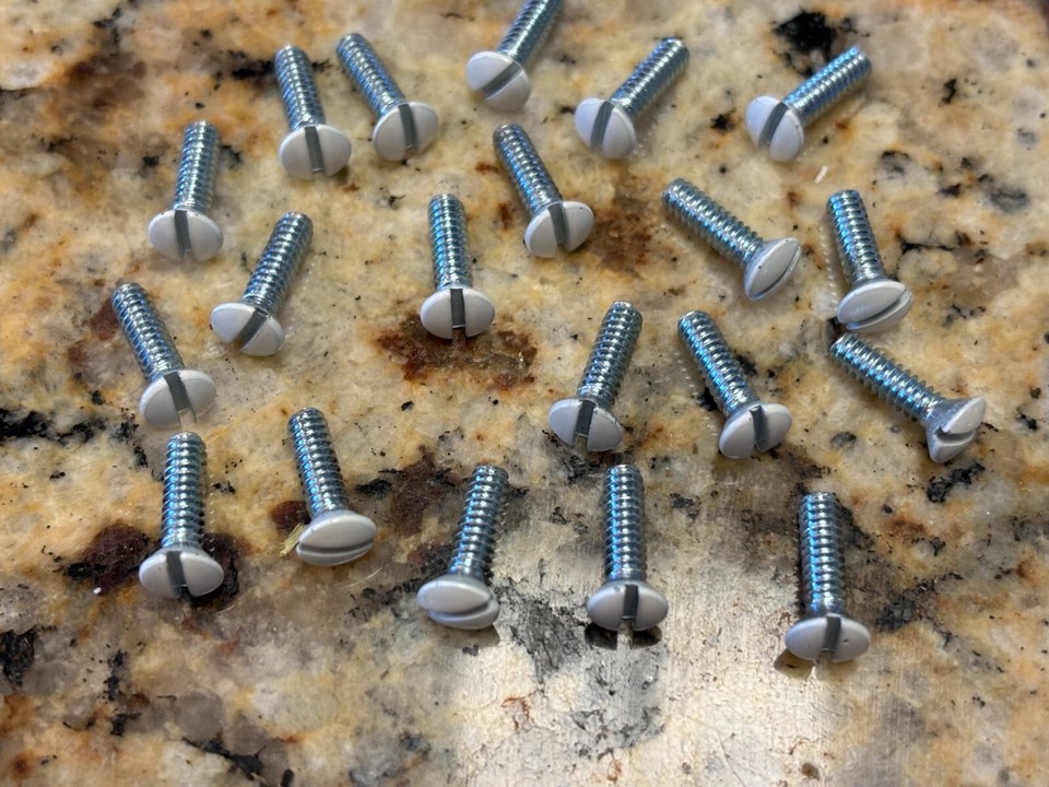 Wall Plate / Switch Plate Screws | White | 20 Pack | 1/2" Long | #6-32 ...