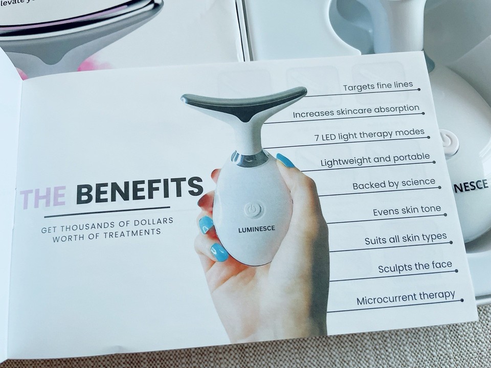 Luminesce 7-in-1 LED Facial Sculptor Advanced Light Therapy Facial ...