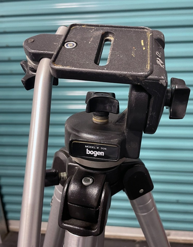 Bogen Camera Tripod Professional Model 3011 & 3126 Head | eBay