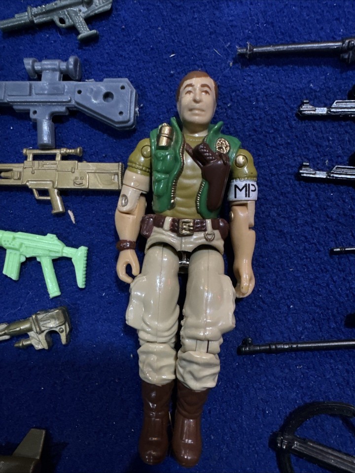 GI Joe Hasbro ARAH Lot of 34 Guns, Backpacks, Cross Bows, Rifles ...