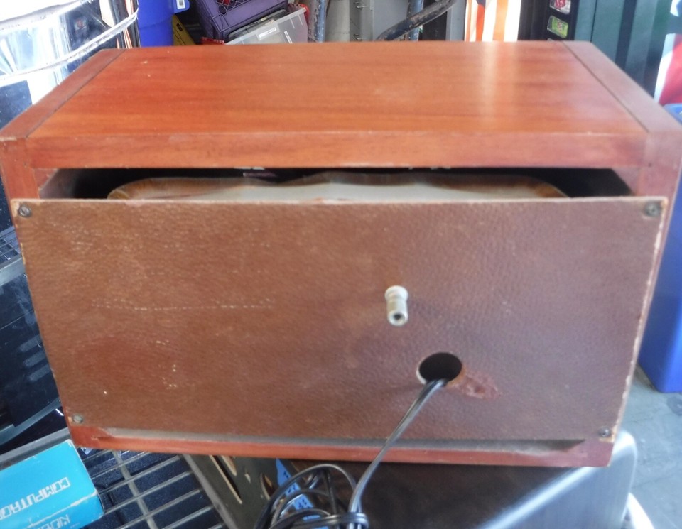 VINTAGE WOOD CASE RADIO for parts and display untested FREE SHIPPING | eBay