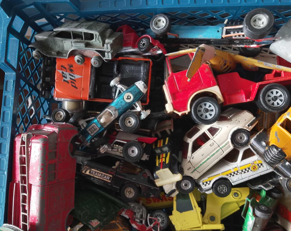 ORIGINAL VINTAGE DIECAST TOY JOB LOT DINKY CORGI MATCHBOX etc CARS ...