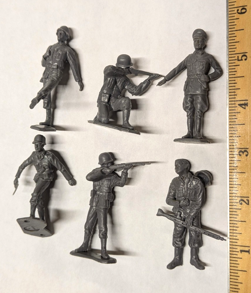 Marx Battleground Mold Shot Dark Gray Plastic 1960s German Soldiers Vtg ...