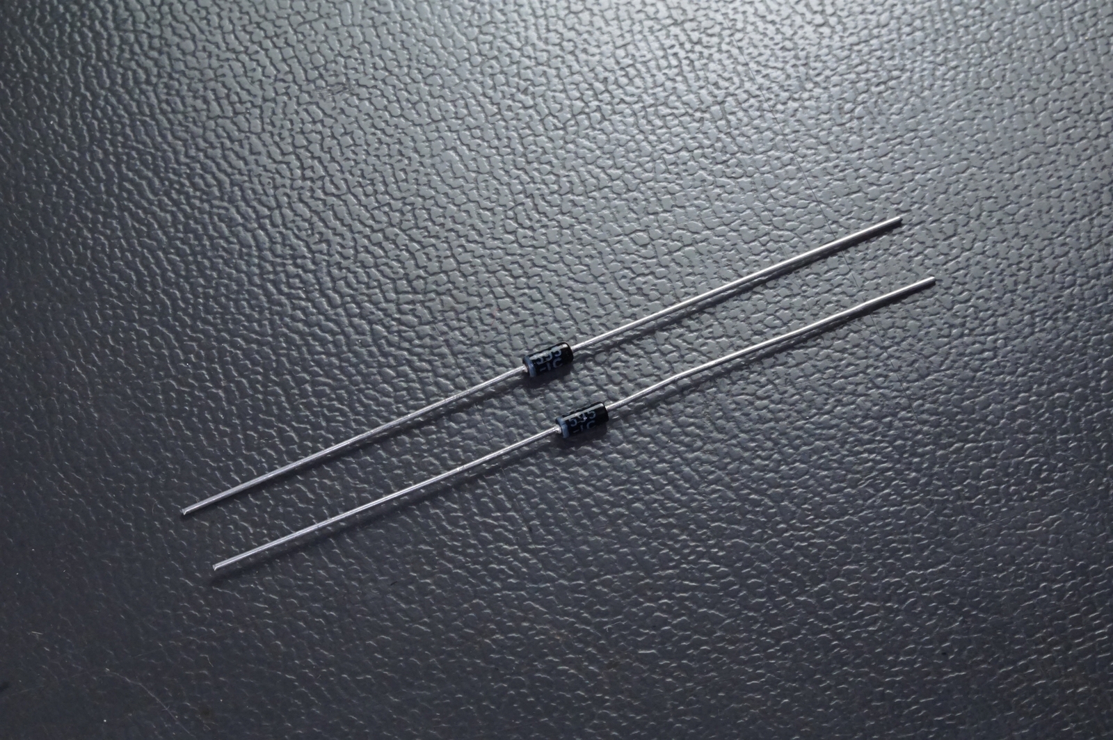 Lot of 2 JANTX1N3595-1 Microsemi Low Leakage Diode 125V 150mA 500mW ...