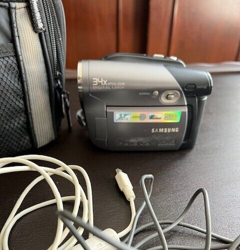 Samsung SC-DC173U DVD Camera Recorder - UnTested, Turns on and plays w ...