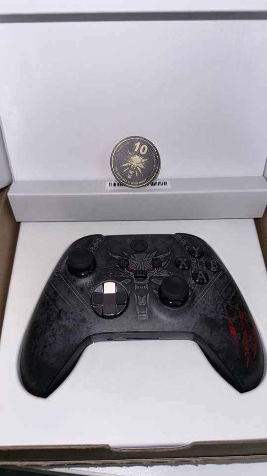 New Xbox Wireless Controller The Witcher 3 10th Anniversary Special ...