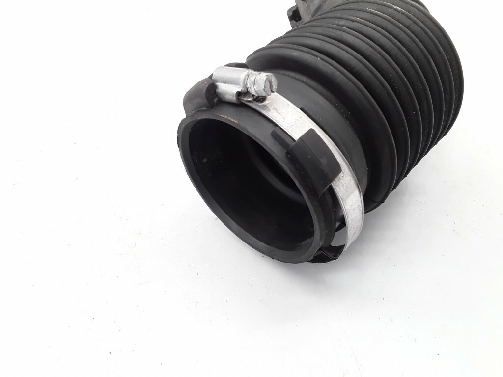Renault Clio mk4 IV 2017 1.5dci Diesel 55kW Air intake hose pipe ...