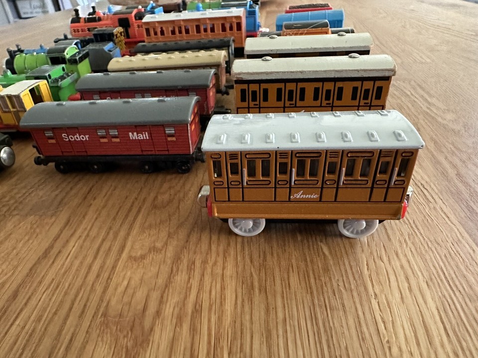 Lot of 22 Thomas and Friends Trains By Ertl, Mattel, Trackmaster ...