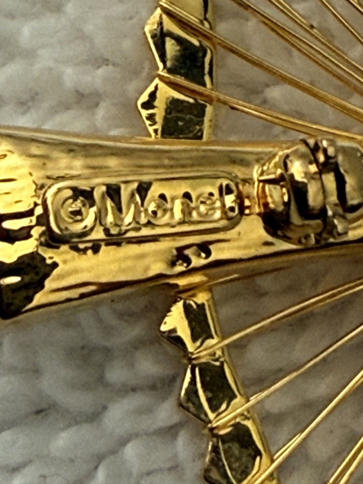 Vintage Monet Christmas Tree Brooch Gold Tone Metal Wire Rhinestones | eBay