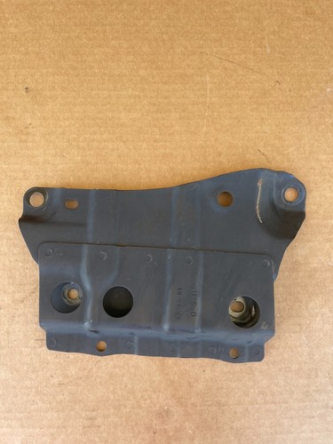 2020 TOYOTA COROLLA FRONT FENDER APRON REINFORCED PLATE BRACKET RIGHT ...