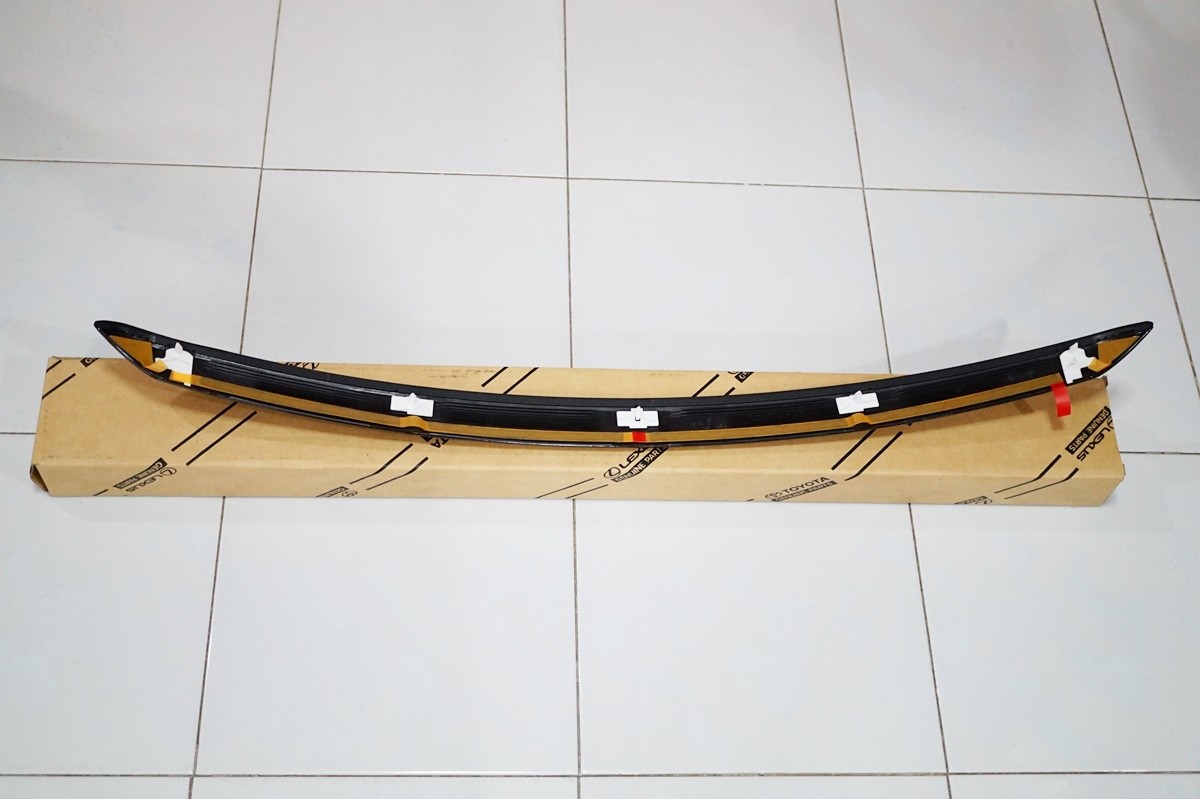 GENUINE 75770-YP010 BLACK FRONT BONNET HOOD FOR TOYOTA HILUX REVO ROCCO ...