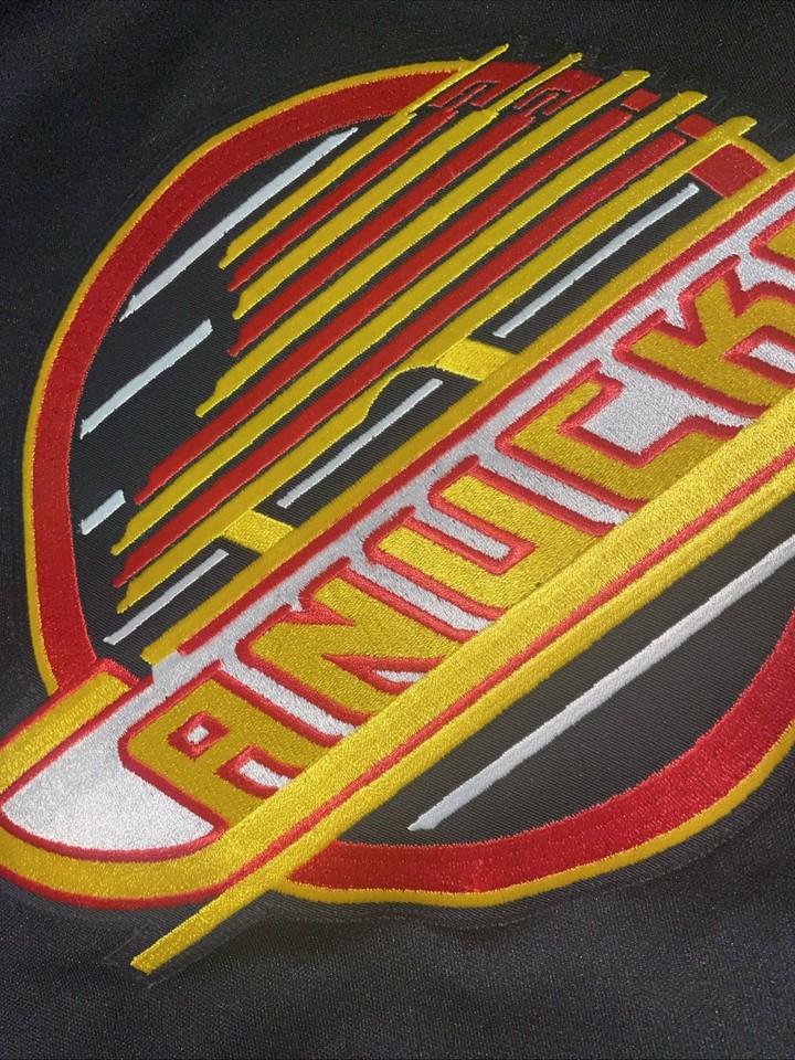 Authentic Vancouver Canucks Black Jersey Men 48 Vintage Ccm Clean ...