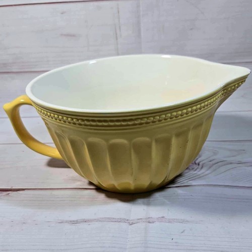 Yellow Batter Bowl with Handle and Spout - Vintage Kitchen Mixing Bowl ...
