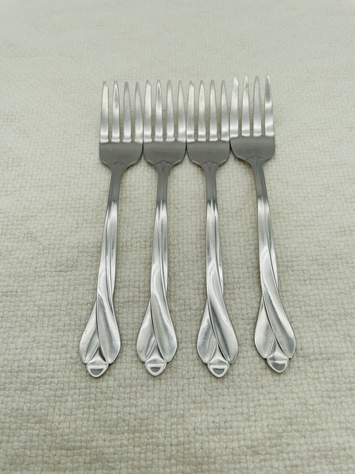 Oneida Satin Tribeca Sets of 4 Salad Forks Stainless Flatware ...