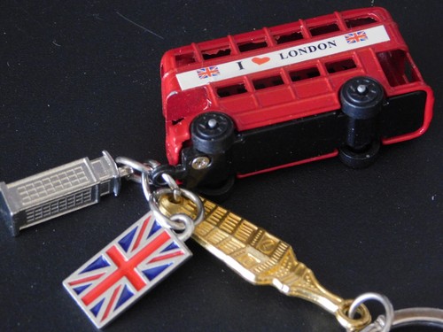 LONDON KEYCHAIN WITH 4 CHARMS | eBay