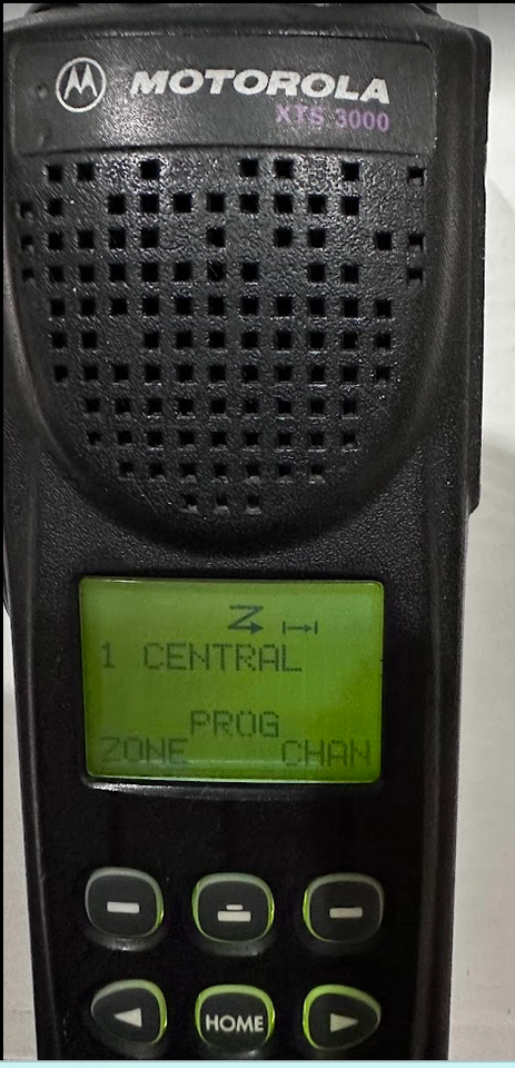1- MOTOROLA XTS3000 UHF450-512. LAPD,LASD, CHP. P25 Radio H09SDF9PW7BN ...