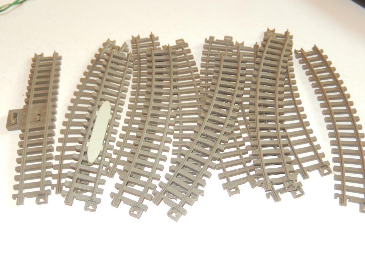 PLASTIC TRAIN TRACK - APPROX 3/4" WIDE- 12 SECTIONS - H9 | eBay