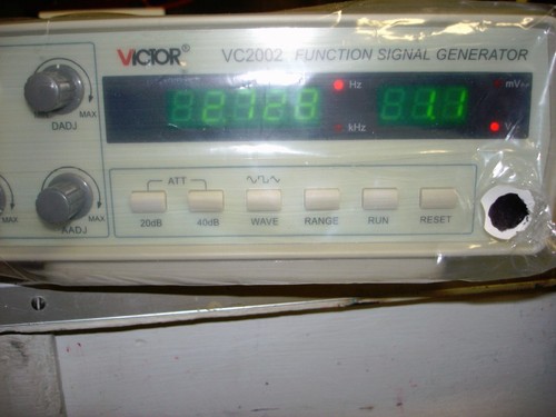VICTOR VC2002 Function Signal Generator 5 Digits 0.2Hz to 2MHz 7 ...