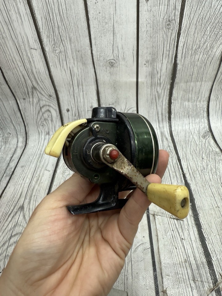 VINTAGE Johnson Century Model 100B Spin Casting Old Fishing Reel VG ...