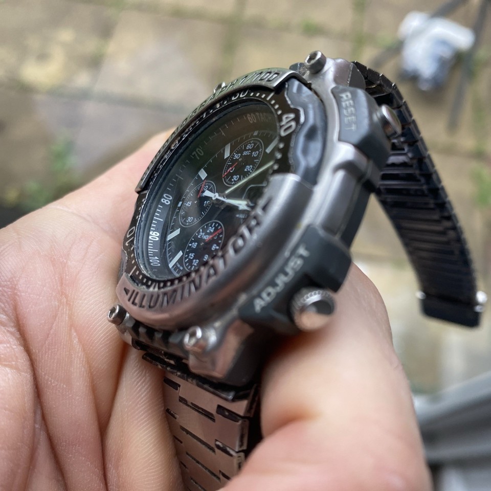 Broke Parts repair retro Casio ILLUMINATOR Watch digital analogue ...
