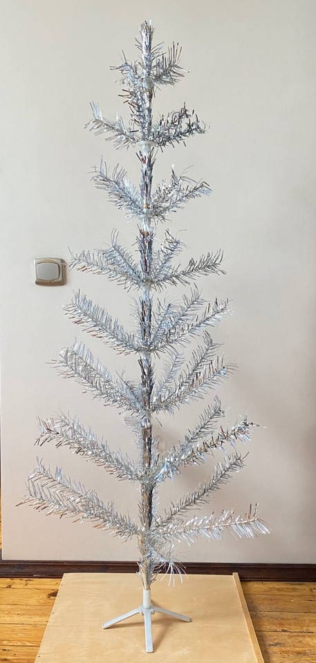 RARE Vintage Aluminum Christmas tree ~ 57"/ 145cm Silver Feather tree ...