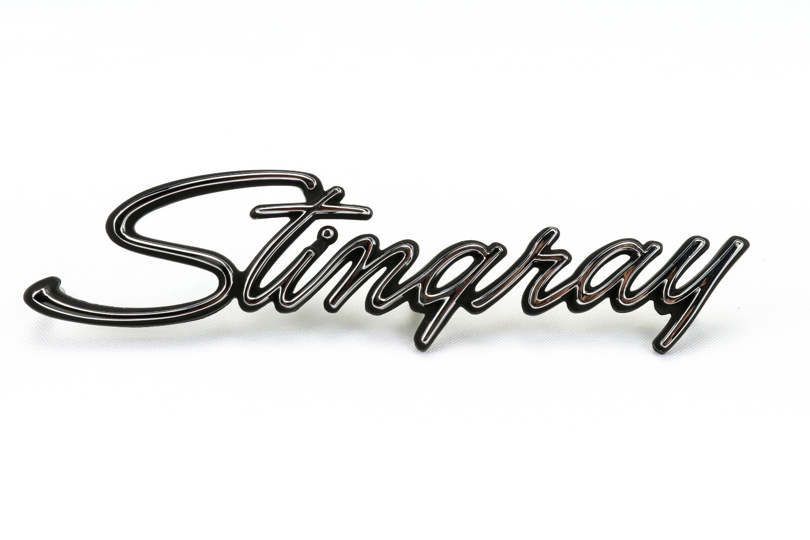 US MADE 1969 - 1973 Corvette Fender Front Emblem Stingray Script Logo ...