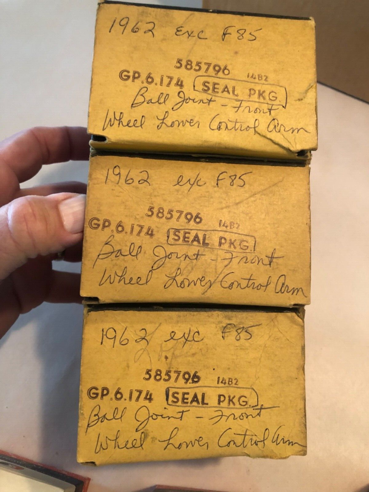 1962 Olds & some Corvettes NOS Lower Ball Joint Dust Seal/Spring-585796 ...