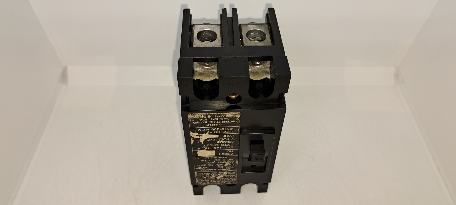 Cutler Hammer Eaton CC2200 200 Amp 2 Pole 240V MAIN CIRCUIT BREAKER | eBay