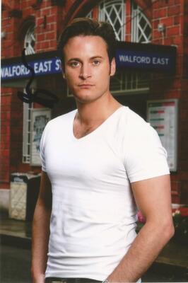 EASTENDERS* GARY LUCY 'DANNY PENNANT' SIGNED 6x4 SEXY PORTRAIT PHOTO ...