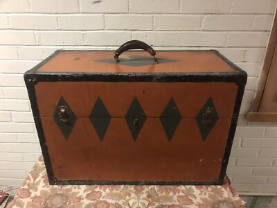 ANTIQUE VTG ORANGE GREEN CIRCUS SALESMAN STEAMER TRAVEL TRUNK TOP ...