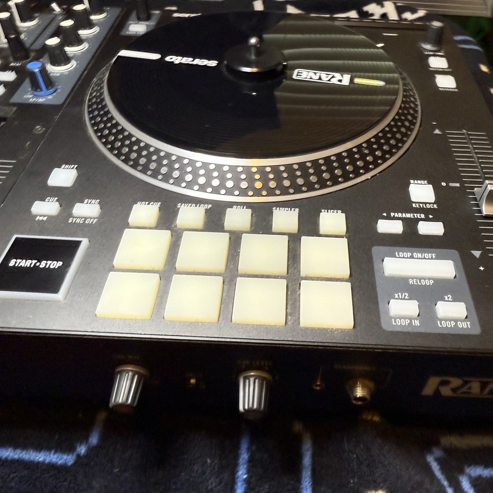 Rane ONE 2-CH Professional 7" Motorized Platters w/Odyssey Custom Rane ...