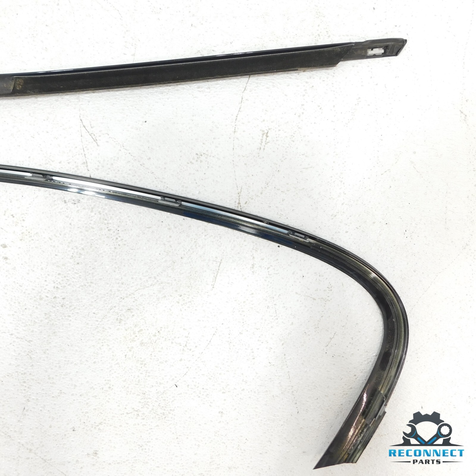 11-16 BMW 528i 535i M5 F10 Rear Right Door Window Reveal & Belt Molding ...