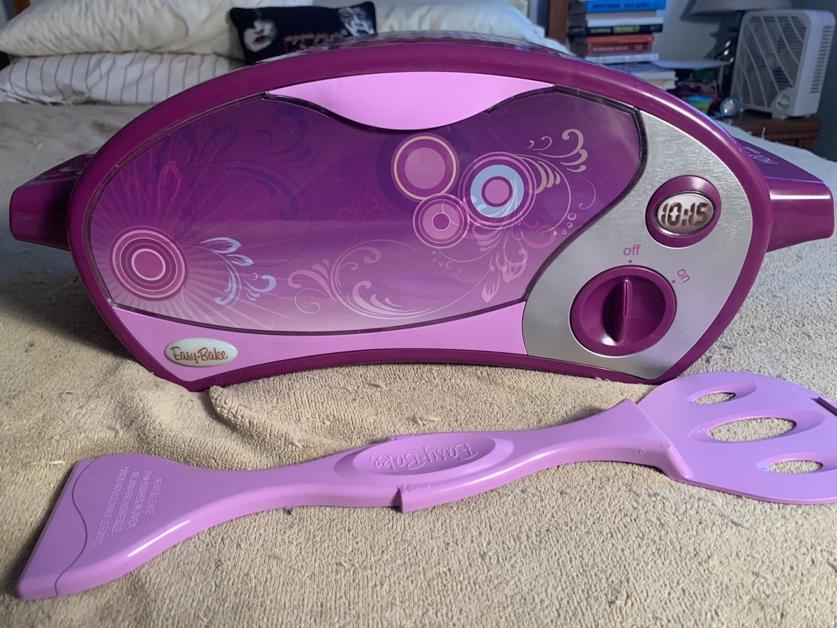 Disney Magic Bake Oven Little Princess Easy Bake Oven Cookbook: