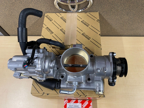 2001-2002 TOYOTA SEQUOIA THROTTLE BODY WITH THROTTLE SENSOR OEM NEW ...