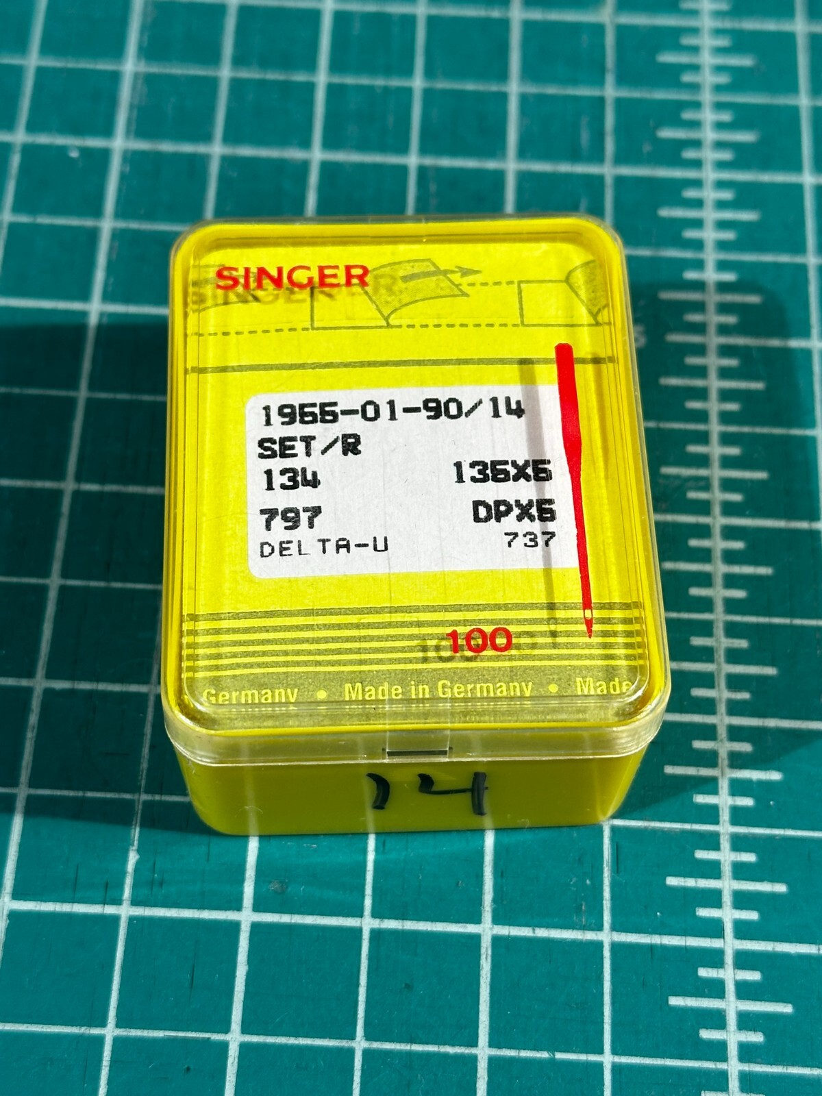 Box of 100 Needles Singer/SNF Brand 135x5 DPx5 1955-01-90/14 Germany ...