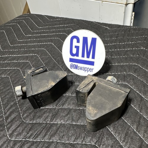 88-98 OBS Chevy GMC Lower Control Arm Bump Stop Pair Set 2 GM OEM ...