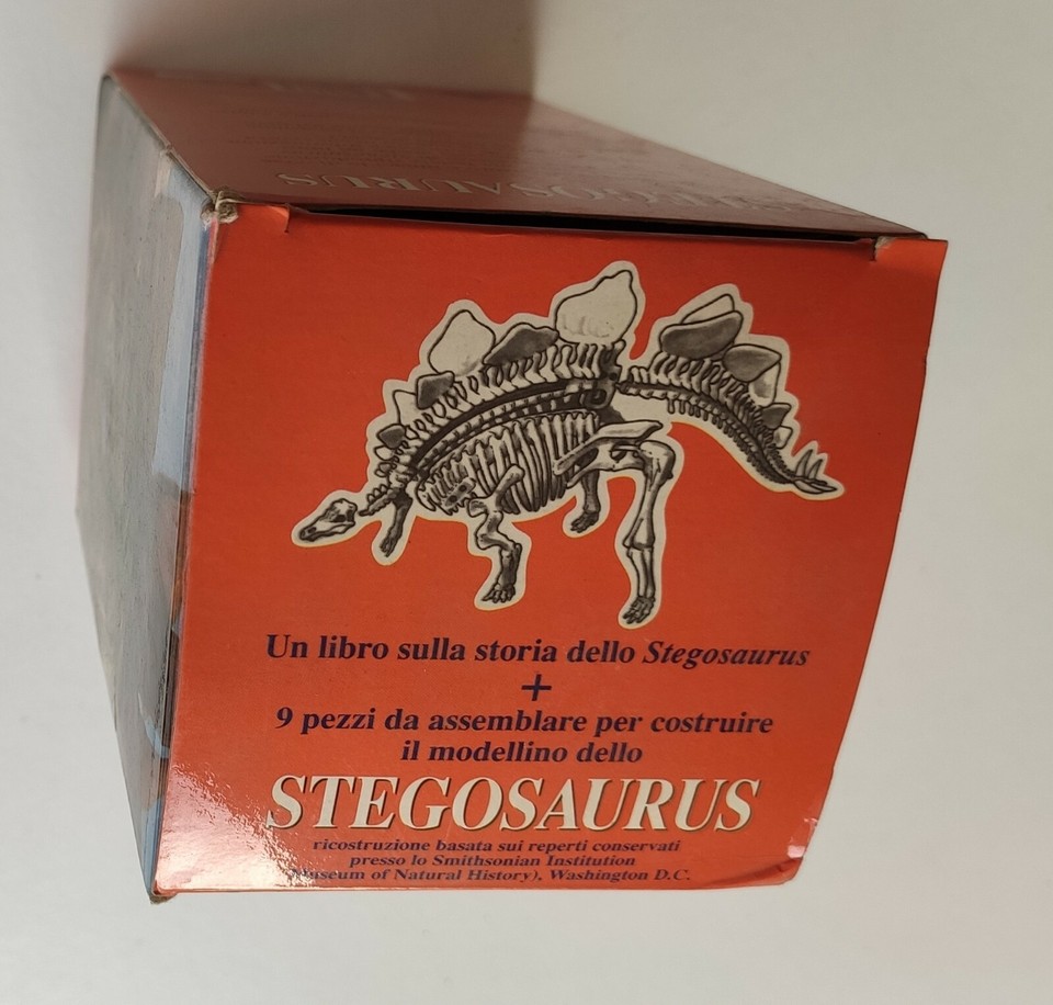 Stegosaurus Book + Egg + Skeleton Mondadori New Stegosaurus | eBay
